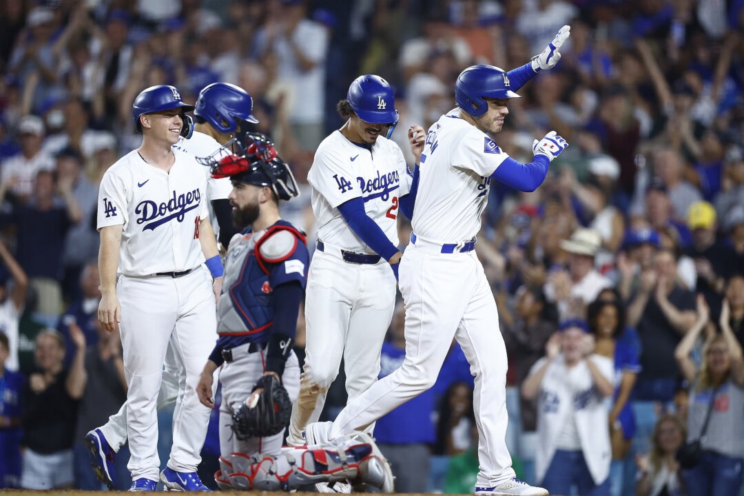 Freeman Hits Grand Slam in 8th Inning to Lift Dodgers to 4–1 Win Over ...