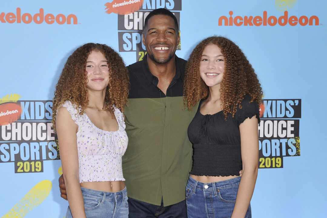 Michael Strahan’s Daughter, Isabella, Says She’s Officially Free of ...