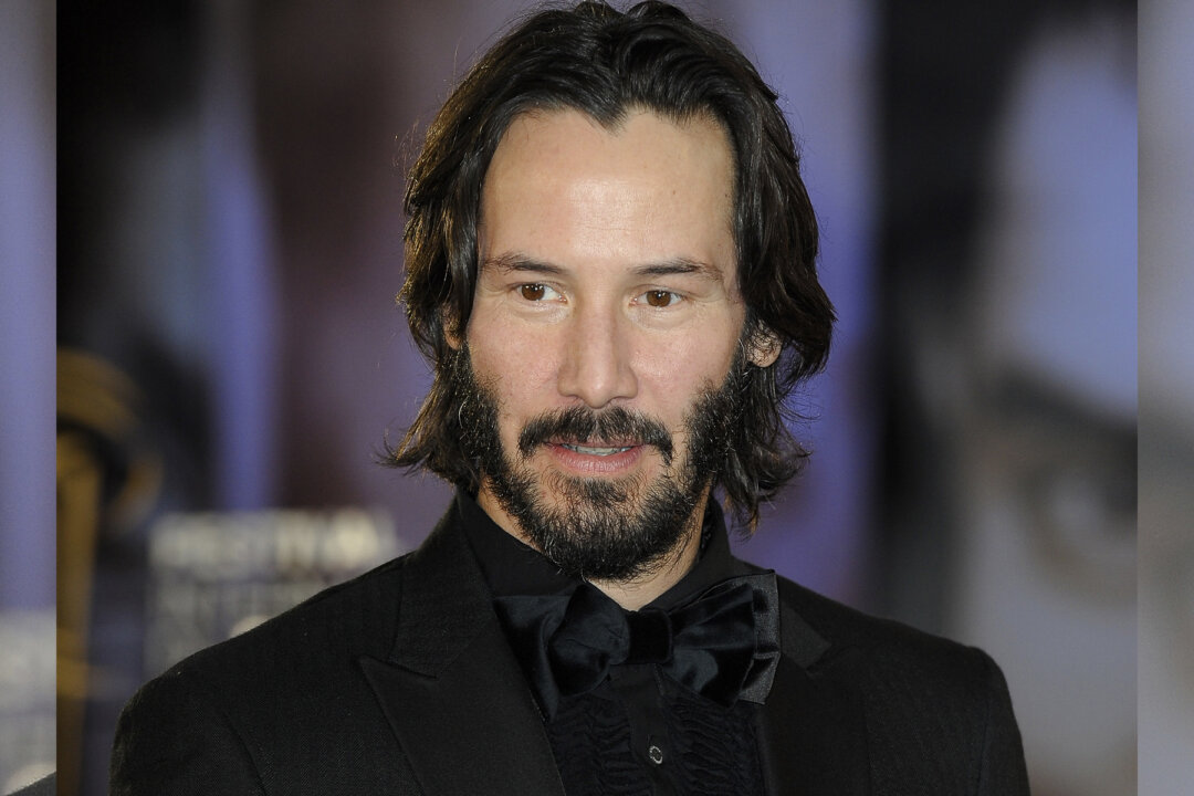 Keanu Reeves Thanks FBI for Returning Valuables Stolen in 2023 Home ...