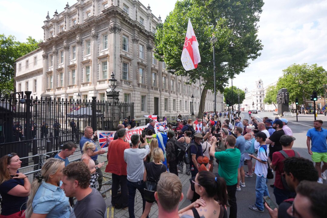 Protesters Gather Outside Downing Street After Tommy Robinson ‘Held by ...