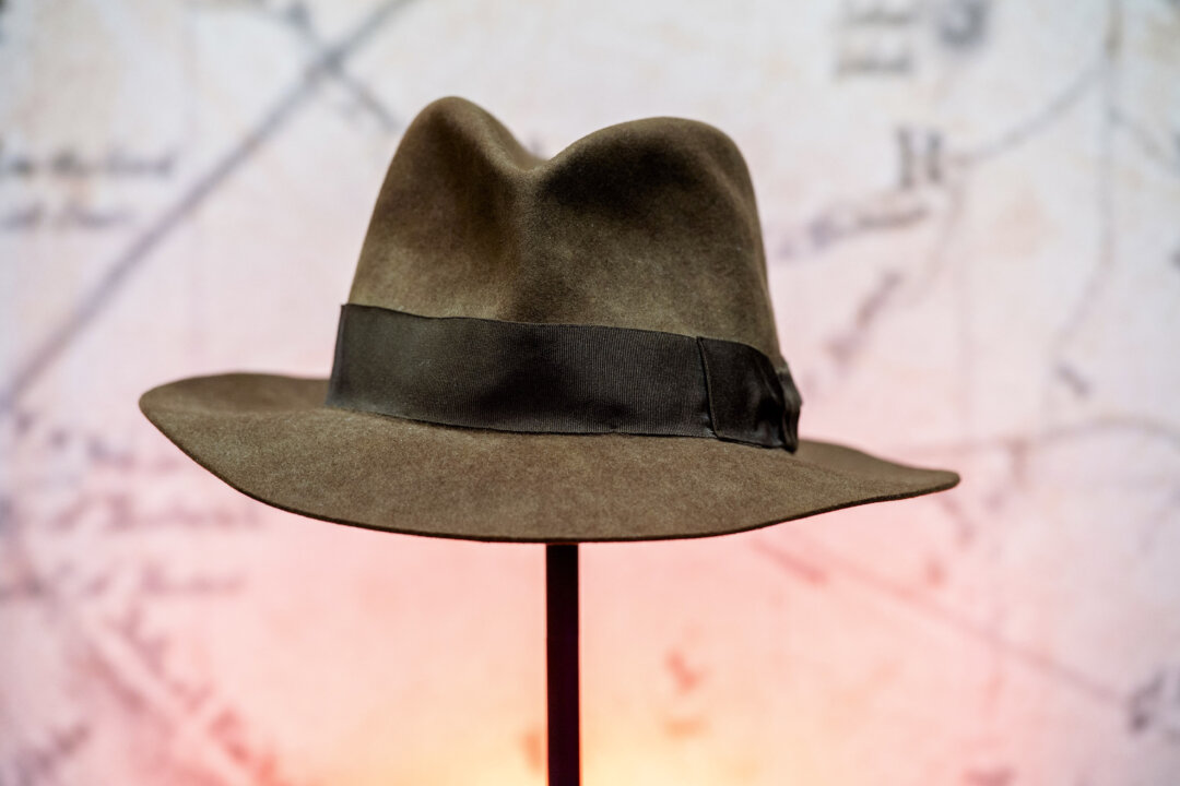 ‘Indiana Jones’ Fedora, Other Props From Famous Films, Up for Auction ...