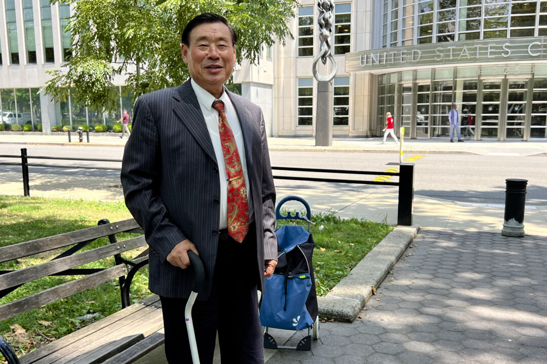 Chinese American Posing as Pro-Democracy Activist Is Convicted of Spying for China | The Epoch Times