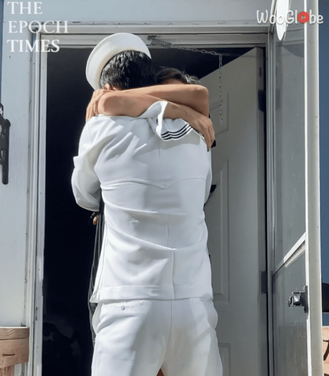 Mom Startled to See Her Navy Son Return Home After a Year | EpochTV