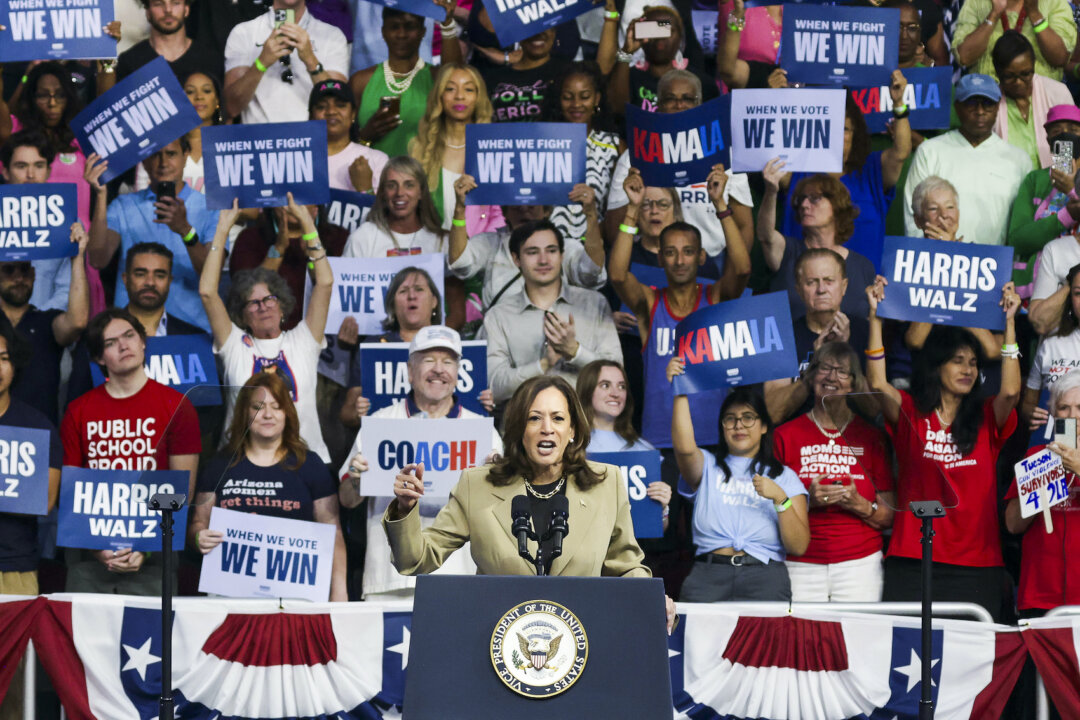 Harris Calls for Immigration Reform at Arizona Rally | The Epoch Times