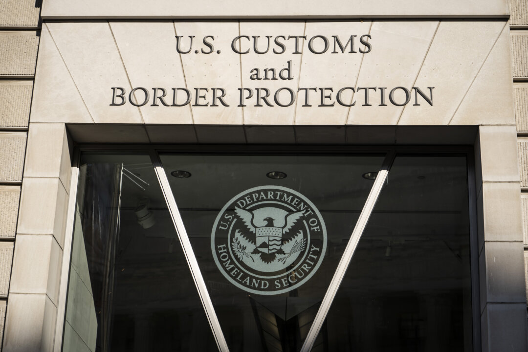 CBP Seizes Nearly 162,000 Fake US Forever Stamps Sent From China | The ...