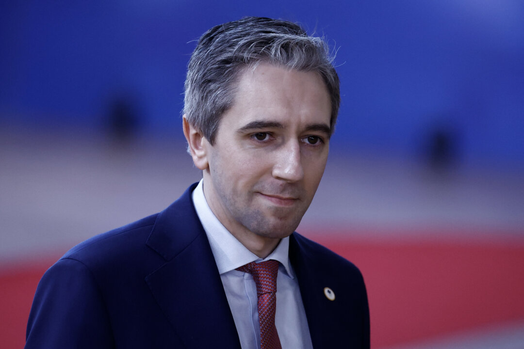 Man Arrested Over Online Threats Against Irish Leader | The Epoch Times