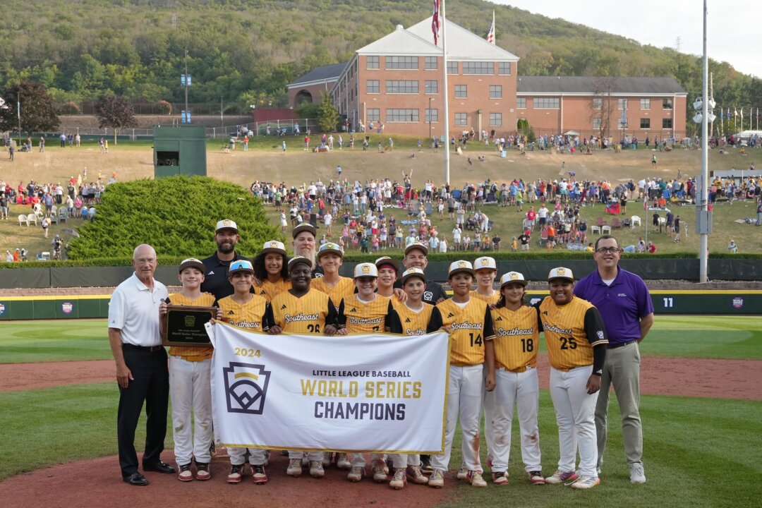 Florida Team Comes From Behind to Beat Taiwan in Extra Innings for ...