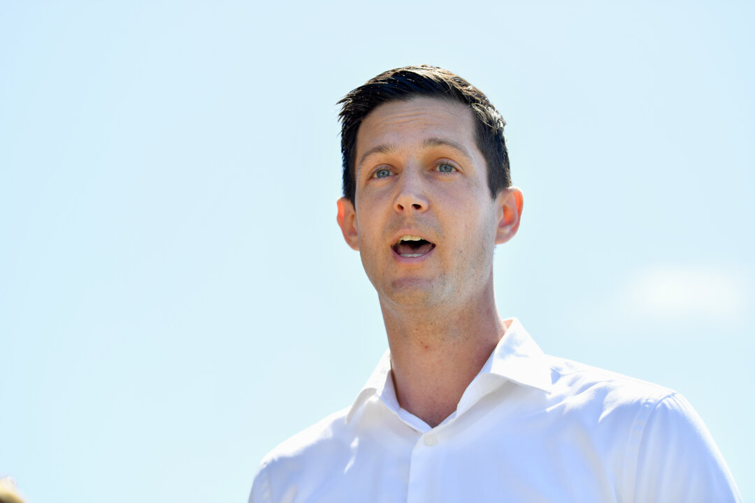 Ex-Liberal MP Arrested, Accused of Breaching Bail | The Epoch Times