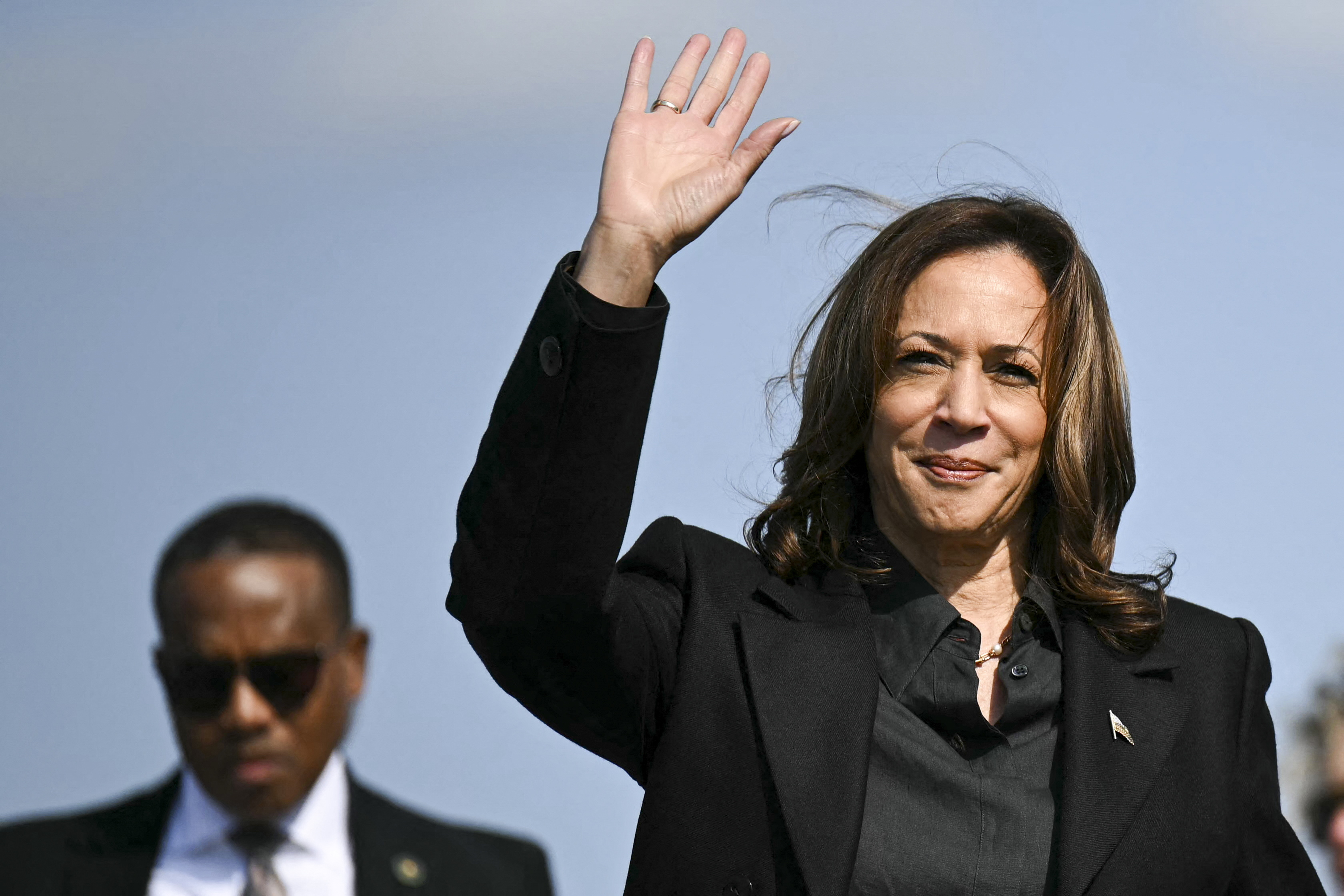VP Harris Holds Campaign Event in Erie, Pennsylvania | EpochTV