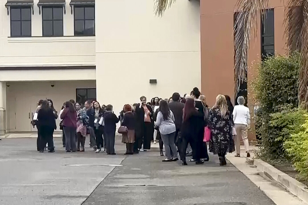 5 Injured After Explosion at Santa Maria Courthouse in Central ...