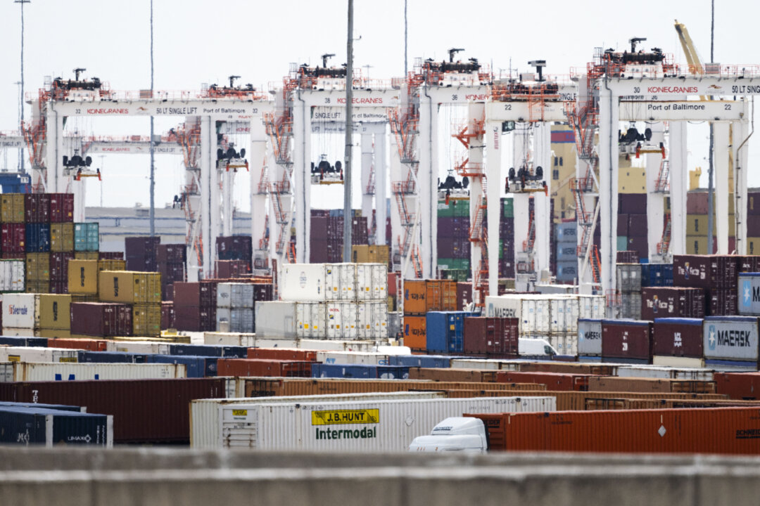 Worker Strike Threat at Atlantic, Gulf Coast Shipping Ports Has Some Asking for Federal Help ...