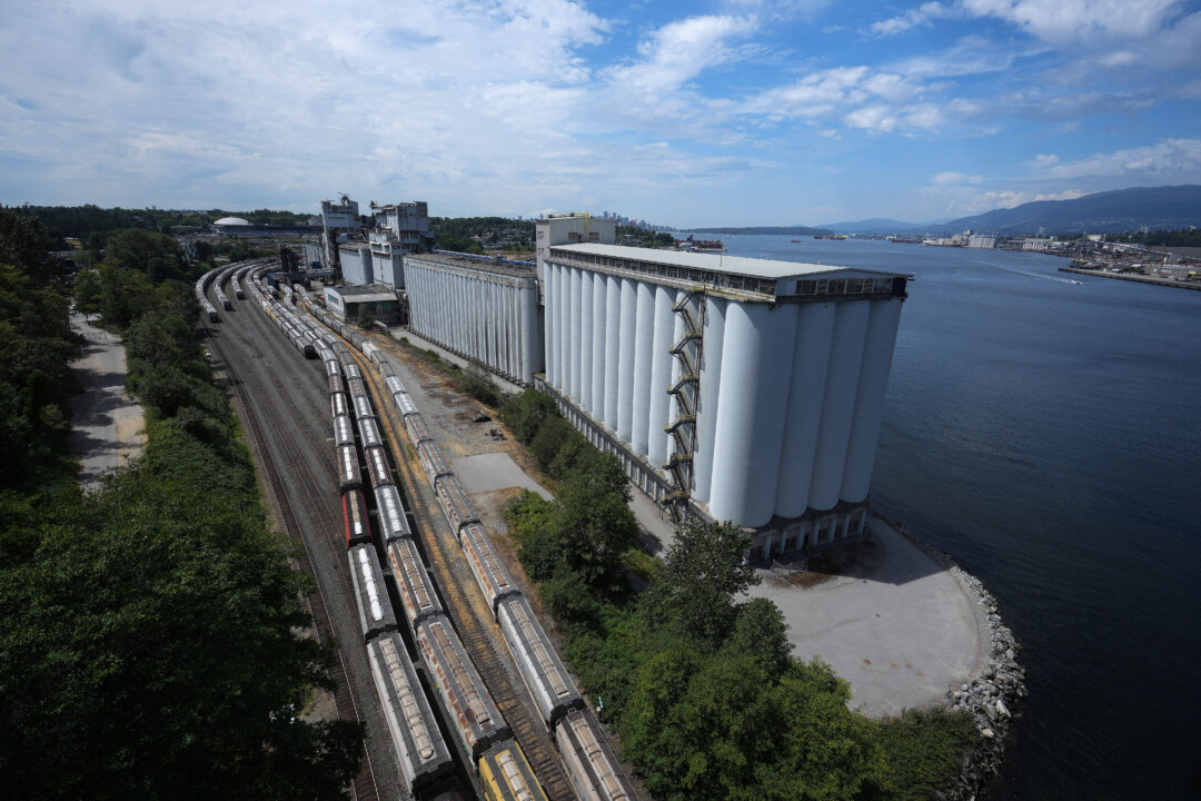Tentative Deal Reached in Metro Vancouver Grain Strike, Federal ...