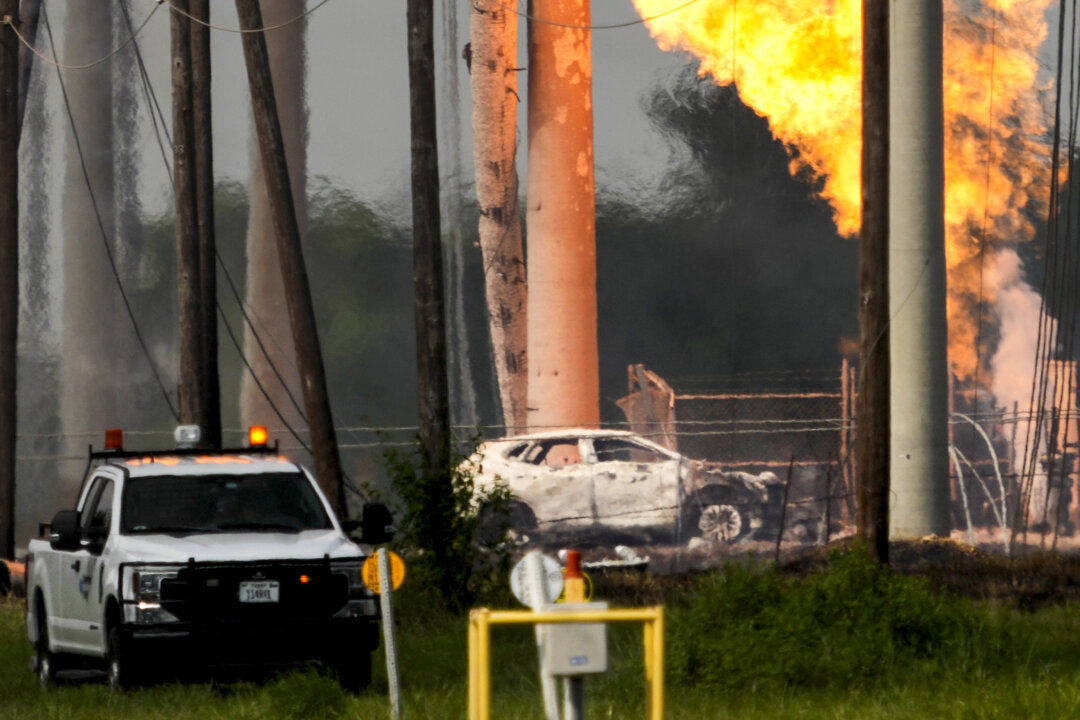 Human Remains Found Inside SUV Linked to Pipeline Fire in Houston ...