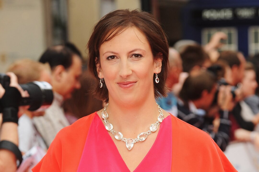 Comedian Miranda Hart Reveals Decades-Long Battle With Lyme Disease ...