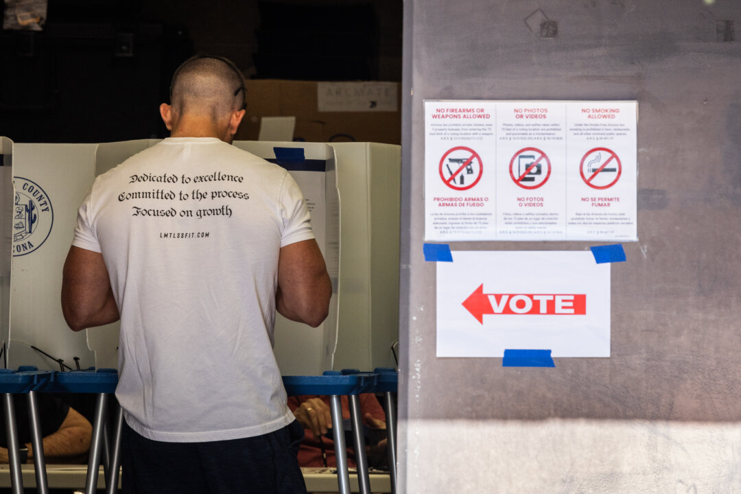 Early In-Person Voting Starts in Arizona, and the Candidates Know It ...