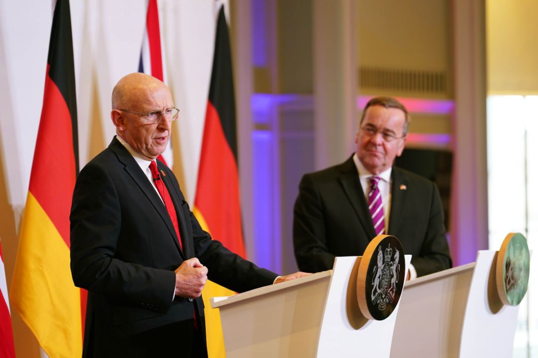 UK and Germany Sign ‘Landmark’ Defence Treaty | The Epoch Times
