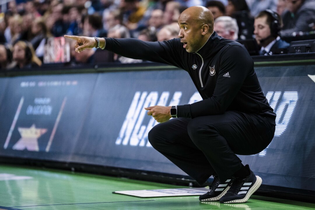 South Florida Men’s Basketball Coach Amir Abdur-Rahim Dead at 43 | The ...