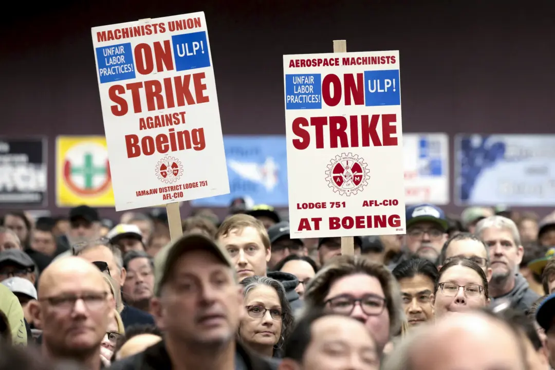 Boeing Strike Ends as Workers Approve New Labor Contract | The Epoch Times Boeing Strike Ends as Workers Approve New Labor Contract | The Epoch Times