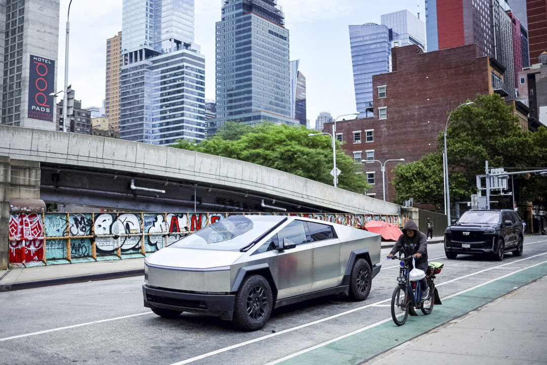 Tesla Recalls More Than 2,400 Cybertrucks | The Epoch Times