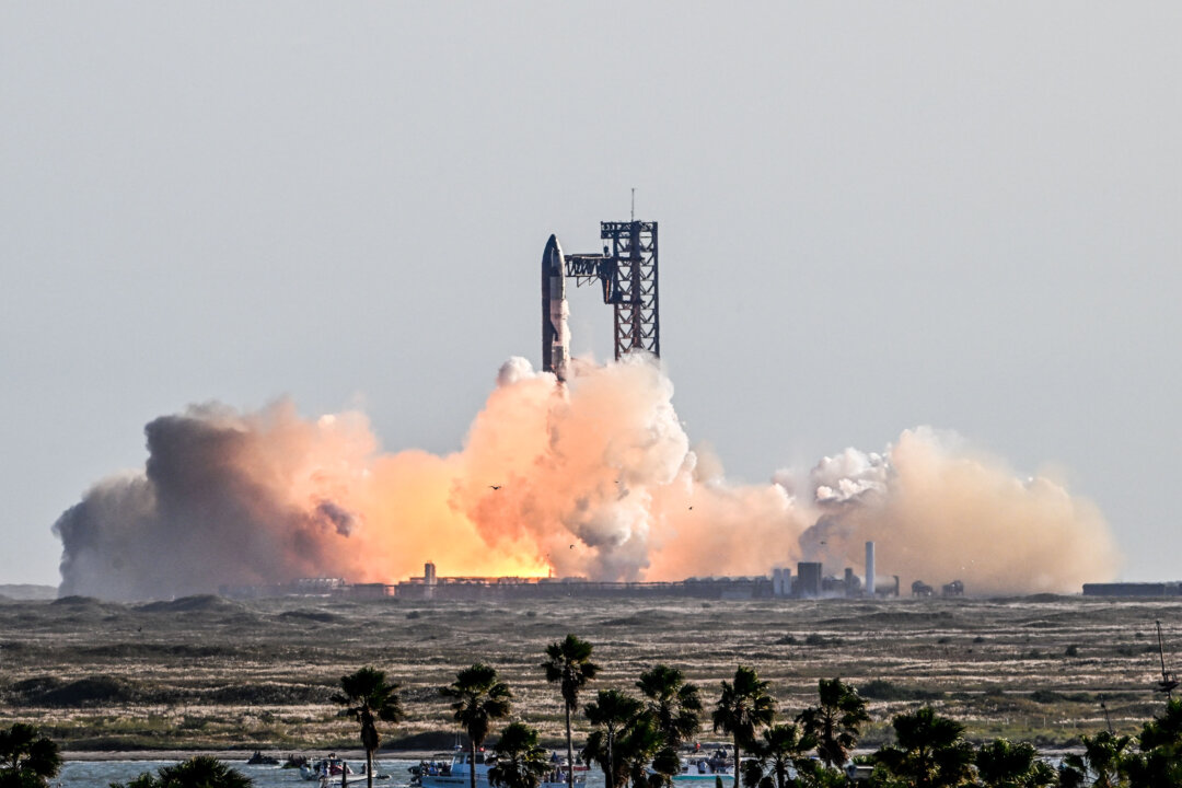 SpaceX Calls Off Catch Attempt of Starship Rocket Booster in New Test ... SpaceX Calls Off Catch Attempt of Starship Rocket Booster in New Test ...