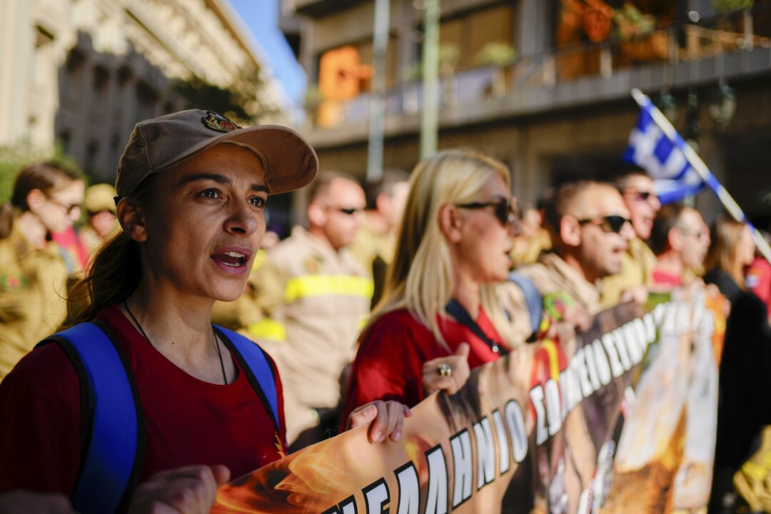 General Strike in Greece Sees Protesters Take to the Streets of Athens ...