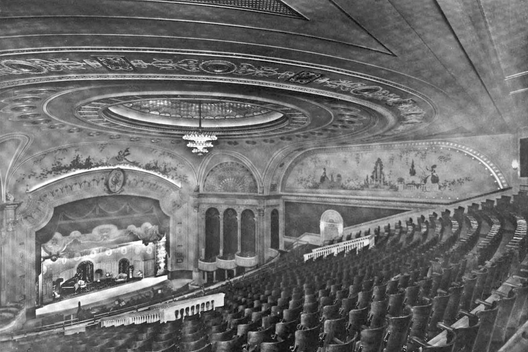 The Peanut Gallery Is a Blast! | The Epoch Times