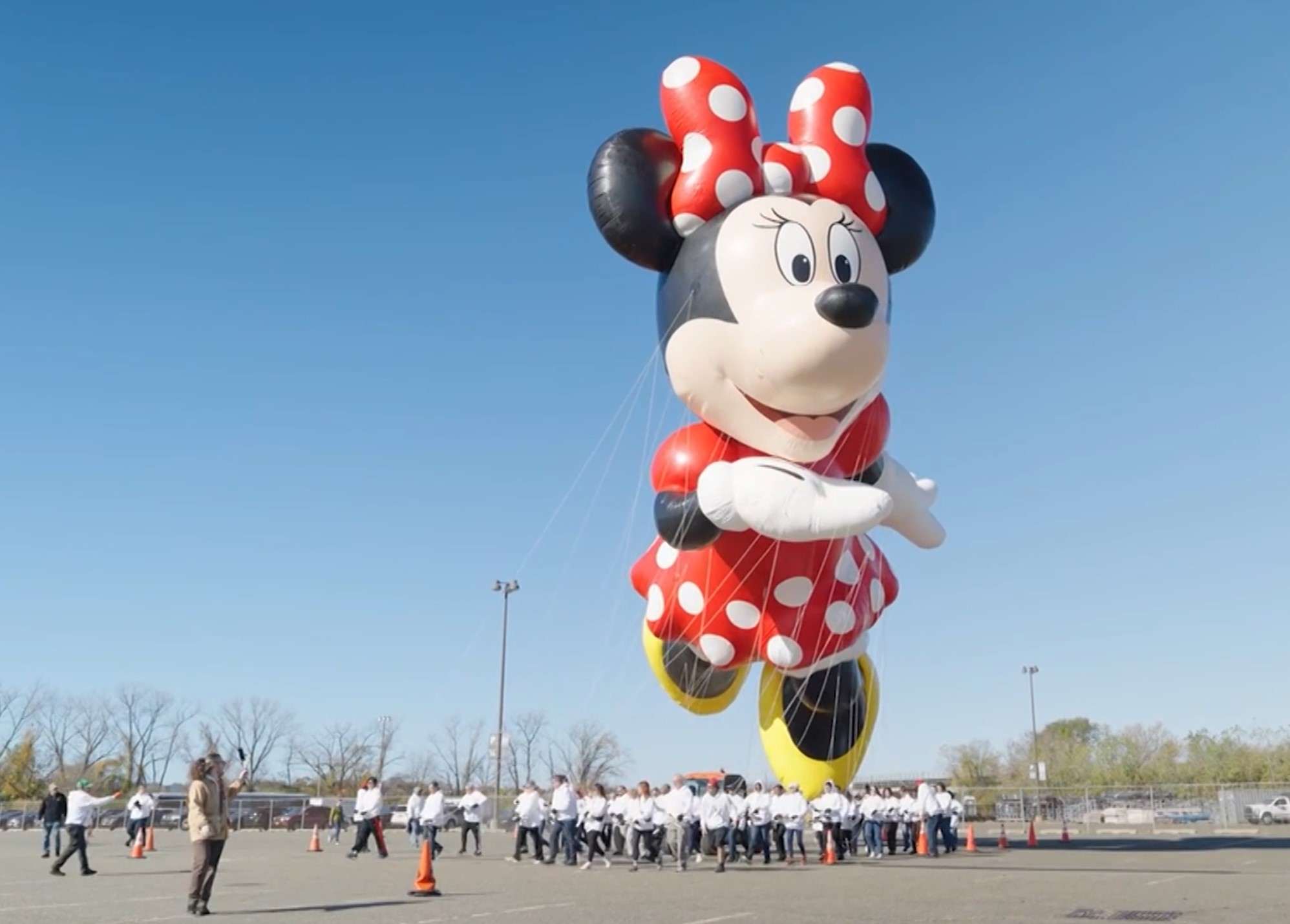 NYC Thanksgiving Day Parade: Behind the Scenes; Celebs Dish Out ...