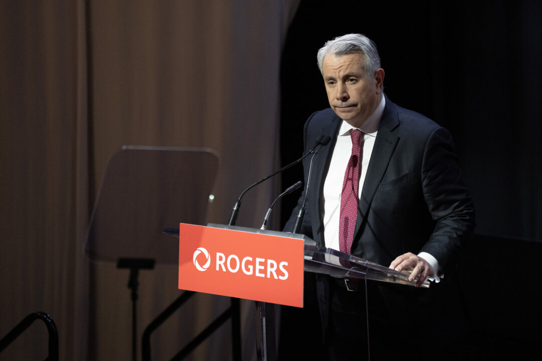 Rogers CEO Defends TV Box Fee Increase Following Customer Complaints ...