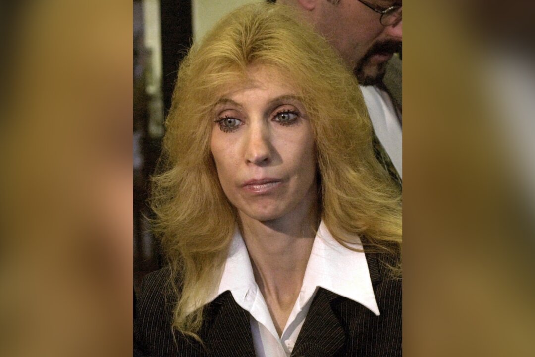 Debbie Nelson, Mother of Eminem, Dies at 69 | The Epoch Times
