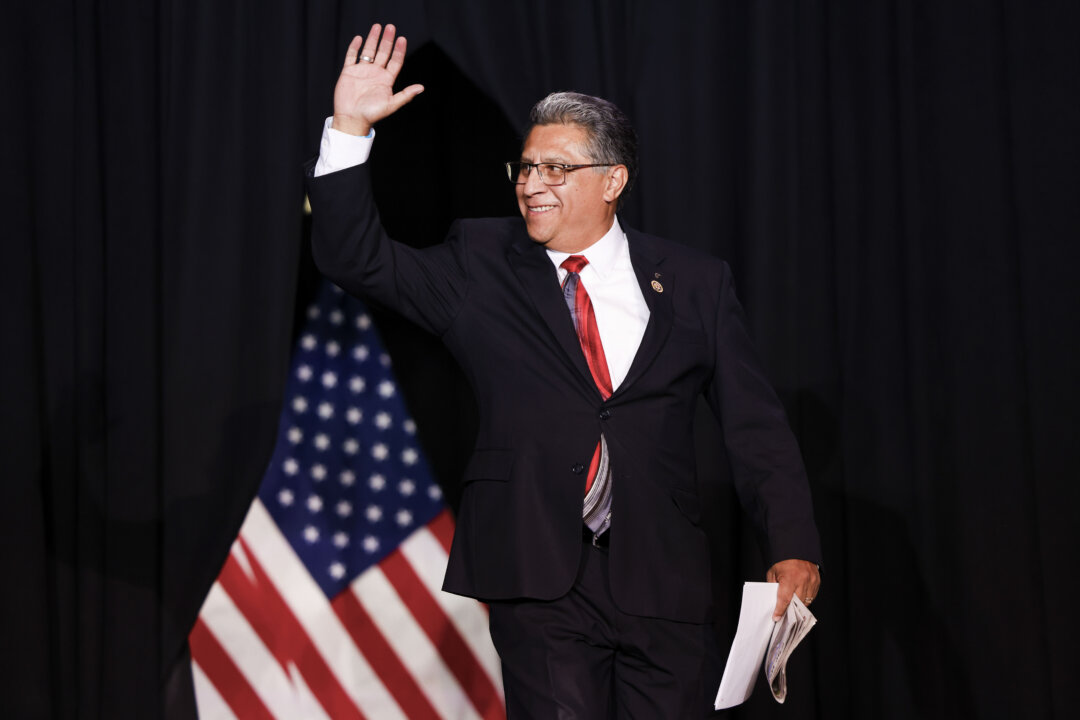 Rep. Greg Lopez Draws DOGE’s Attention to ‘Zombie Programs’ Funded by Congress | The Epoch Times