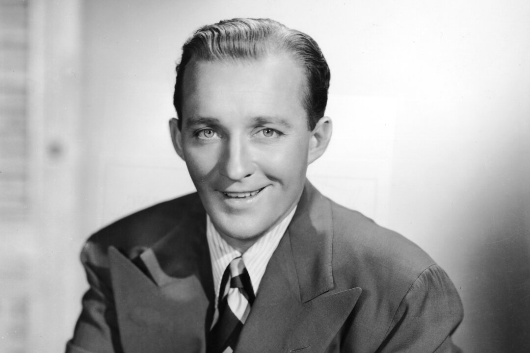 Bing Crosby’s Singing ‘White Christmas’ to World War II Troops the Most ...