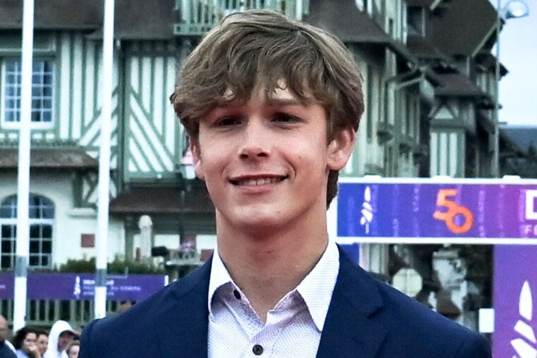 Teen Actor Hudson Meek Dies After Fall From Moving Vehicle | The Epoch ...