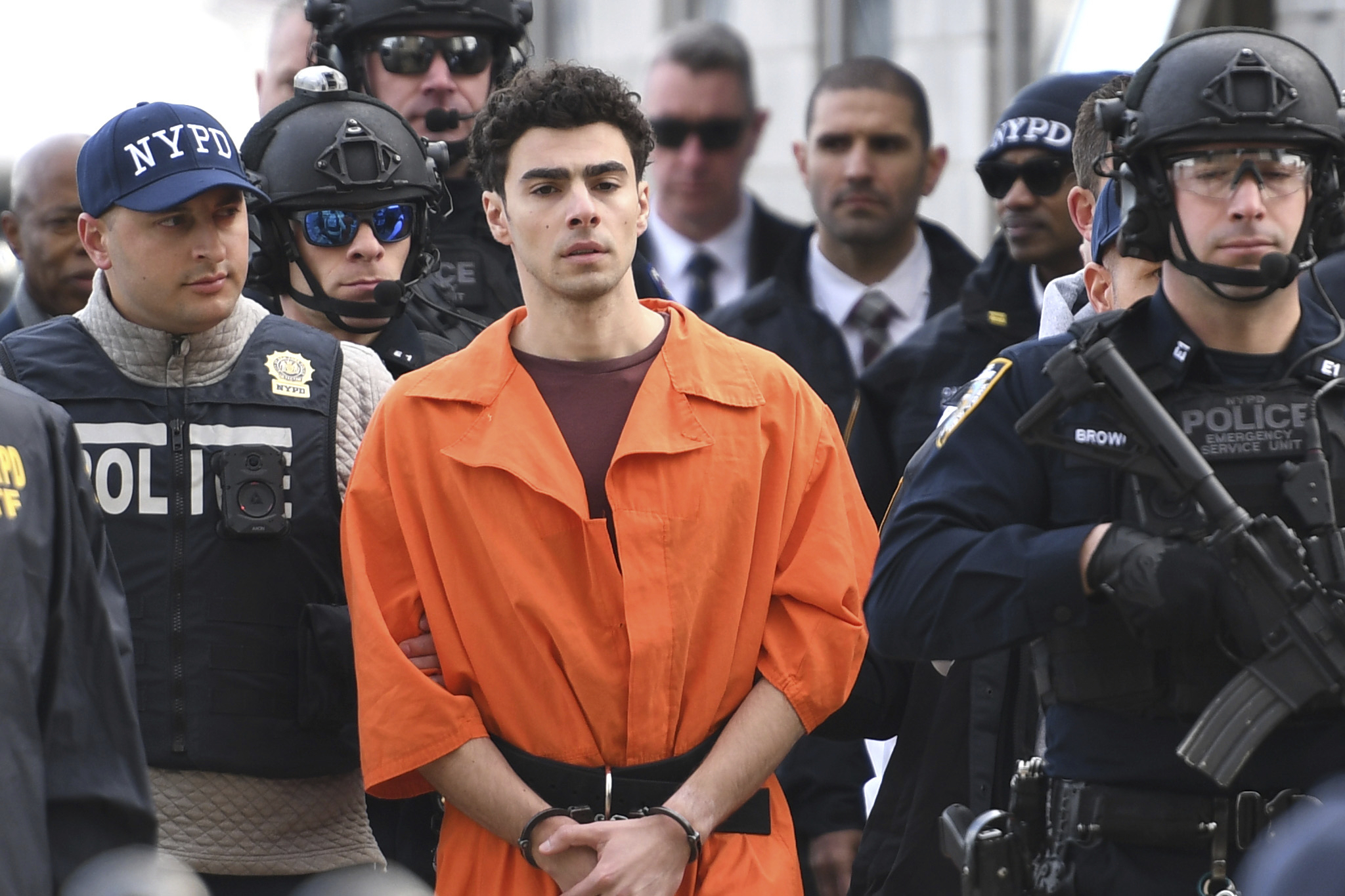 UnitedHealthcare CEO Murder Suspect to Appear in Manhattan Court for ...