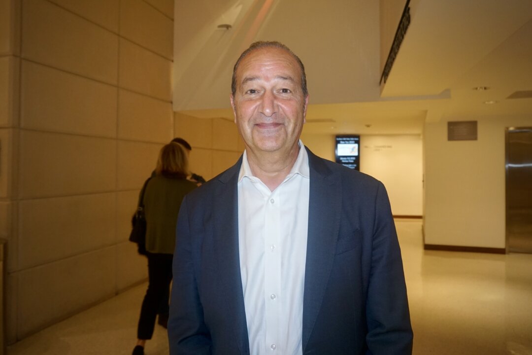 Italian Professor Enjoys ‘Spiritual Escape’ in Watching Shen Yun ...