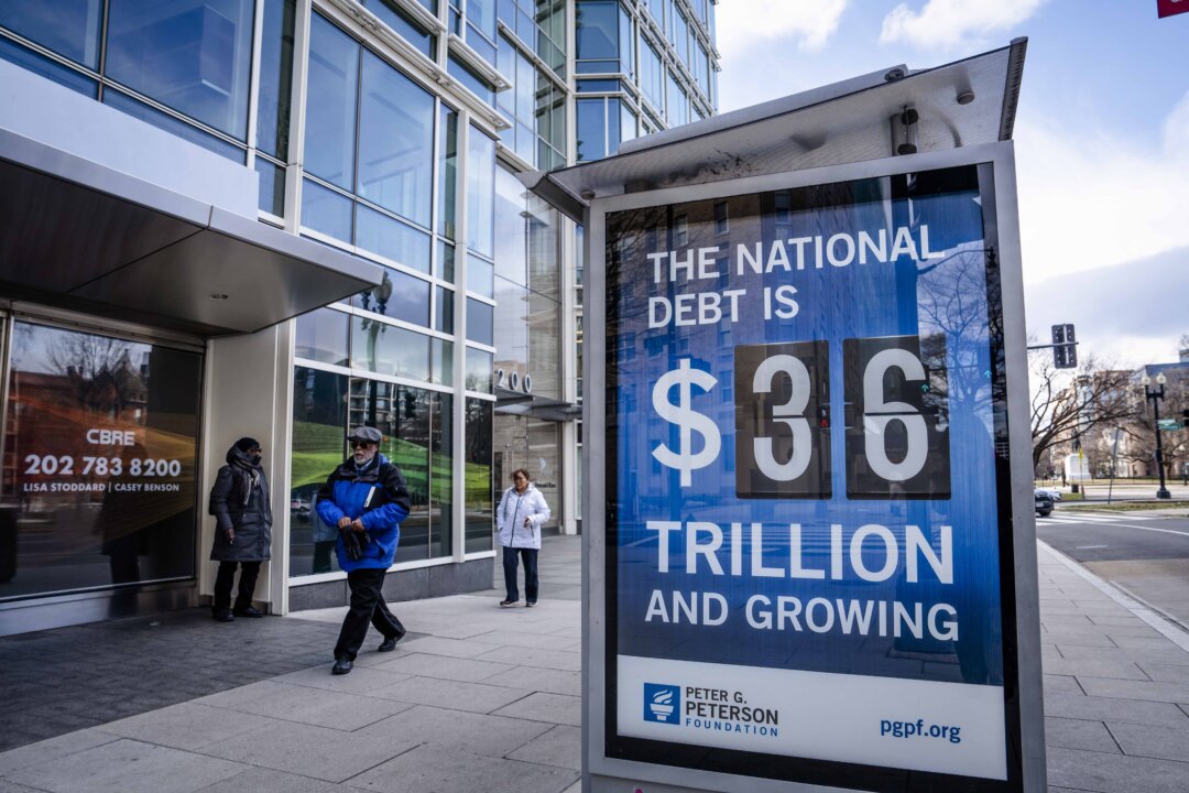CBO: National Debt to Soar by $23.9 Trillion If Tax Cuts Not Extended | The Epoch Times