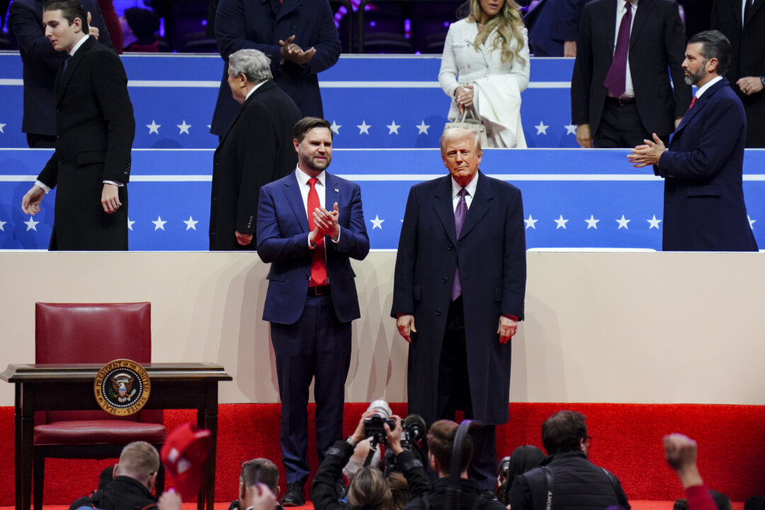 Trump Says It’s Too Early to Endorse Vance as 2028 Successor | The ...