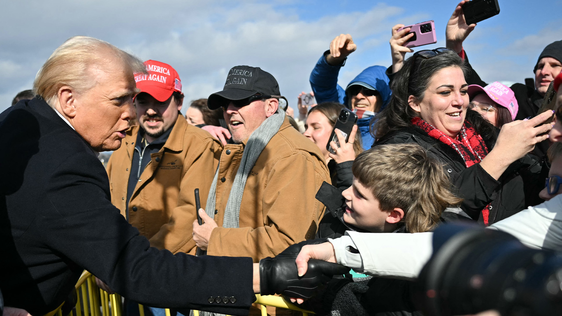 Trump Visits North Carolina, LA on Disaster Tour; White House Says ...