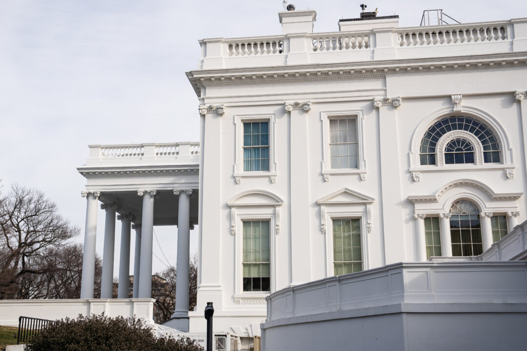 White House Budget Office Rescinds Memo on Federal Aid Freeze | The ...
