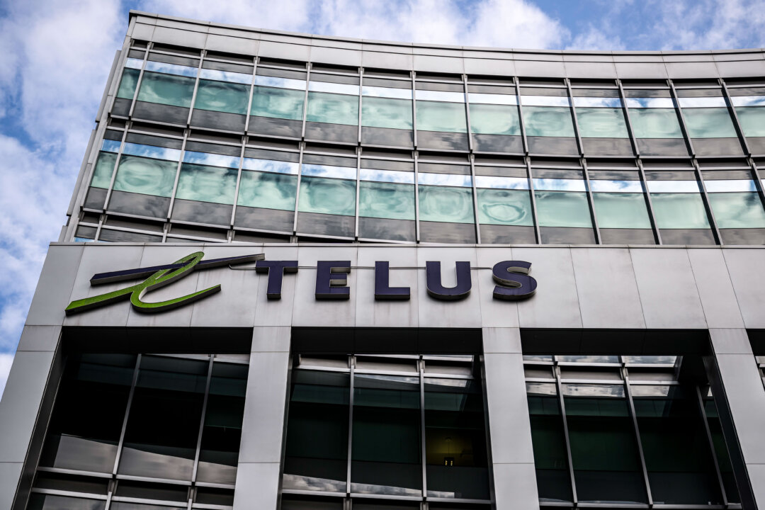 Telus Offers Buyouts to 700 Workers Across Canada: Union | The Epoch Times