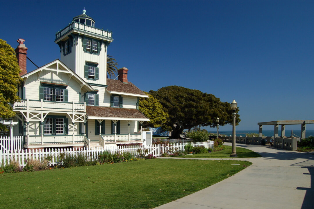Visit This Victorian Lighthouse in Southern California for Free | The ...