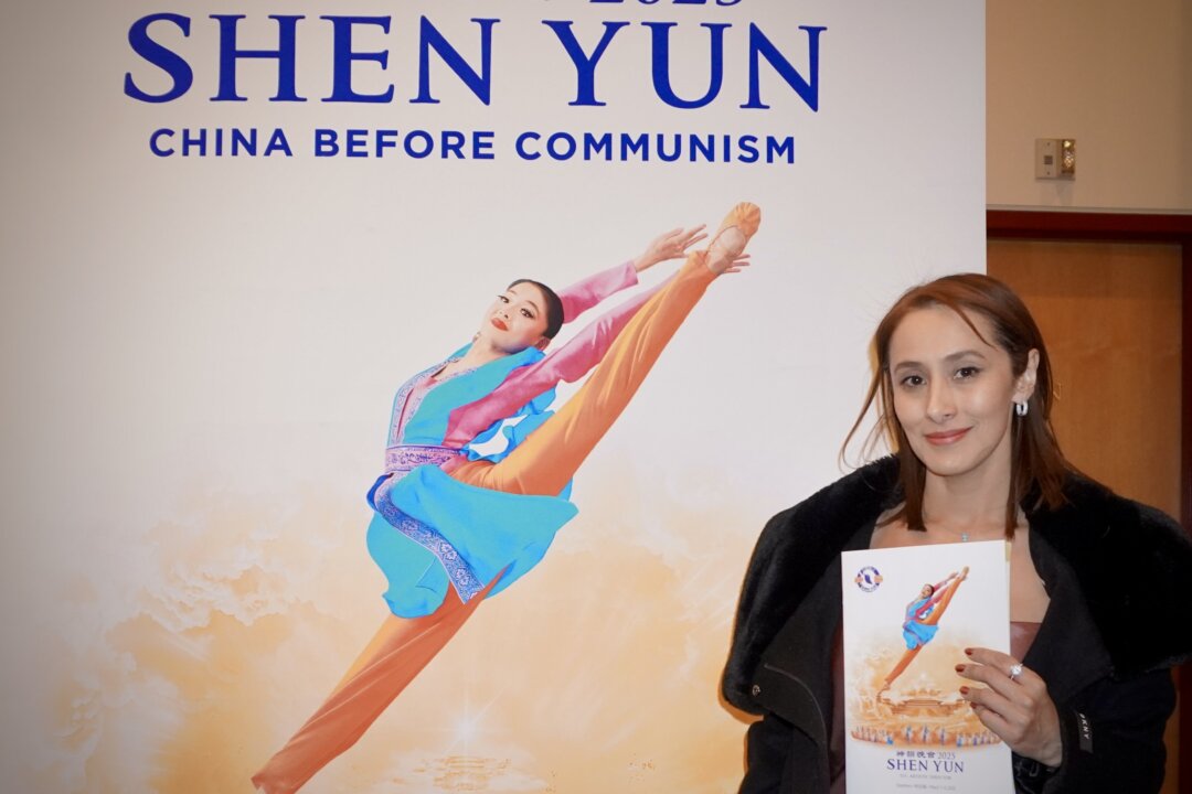 ‘Really Makes My Heart Happy’: Theatergoer Inspired by Shen Yun | The ...