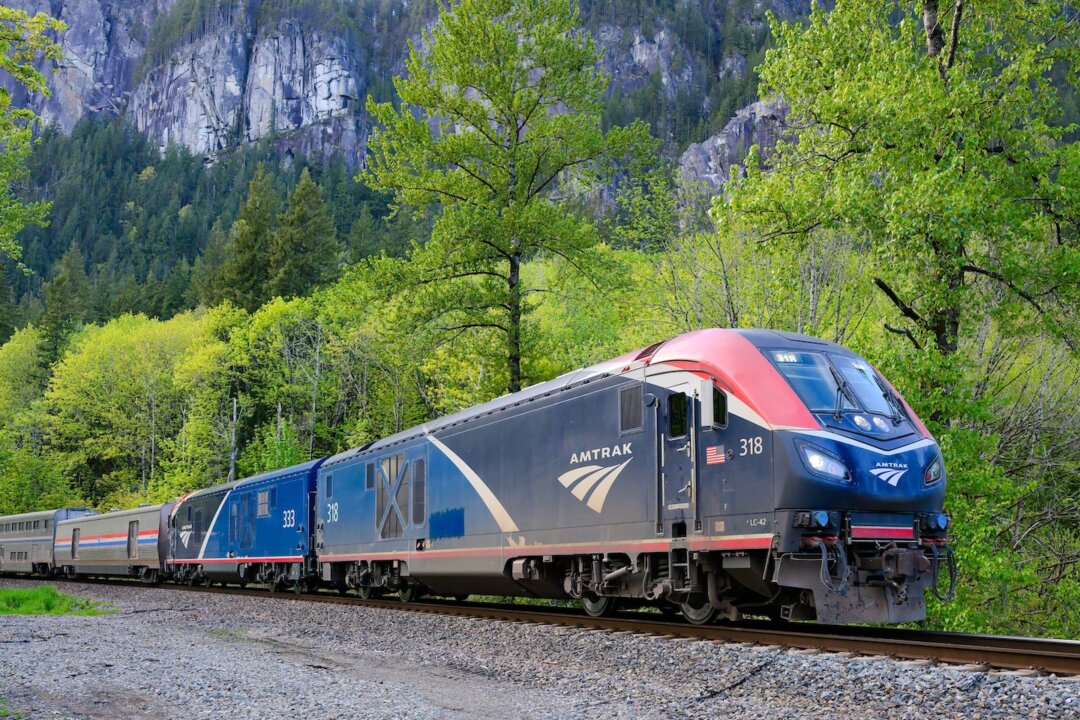 Amtrak Vacations Debuts Yellowstone to Yosemite Itinerary | The Epoch Times