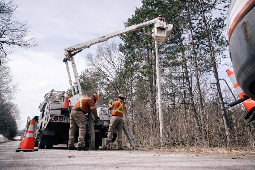 44,000 Hydro One Customers Remain Without Power a Week After Ontario ...