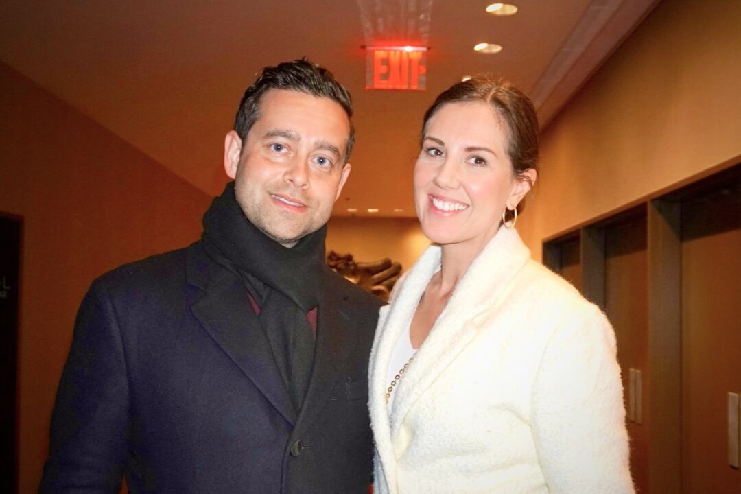 Seeing Shen Yun Is ‘Watching Art Manifest in Front of You,’ Says Bank ...