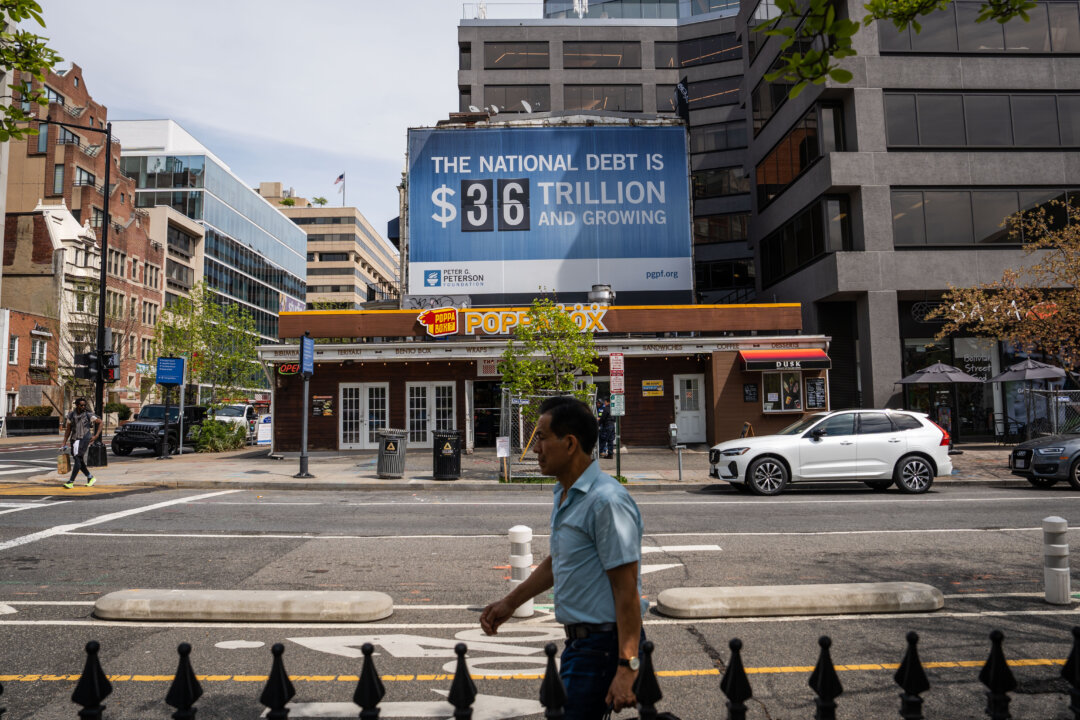 US Federal Deficit Hits $1.8 Trillion for 2nd Straight Year | The Epoch ...