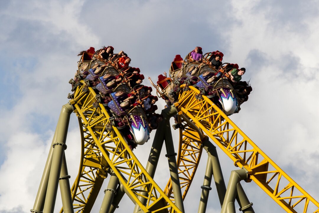 Universal’s Stardust Racers Is the Front-Runner for Best New Coaster of ...
