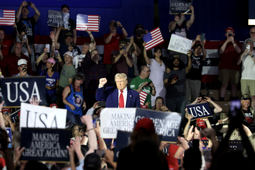 Trump Celebrates 100 Days in Office With Michigan Auto Workers | The ...
