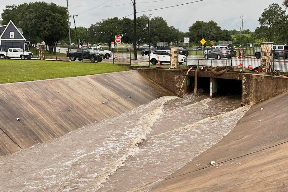 Rescue Crews Recover Body of 10-Year-Old Girl Swept Away by Texas ... Rescue Crews Recover Body of 10-Year-Old Girl Swept Away by Texas ...