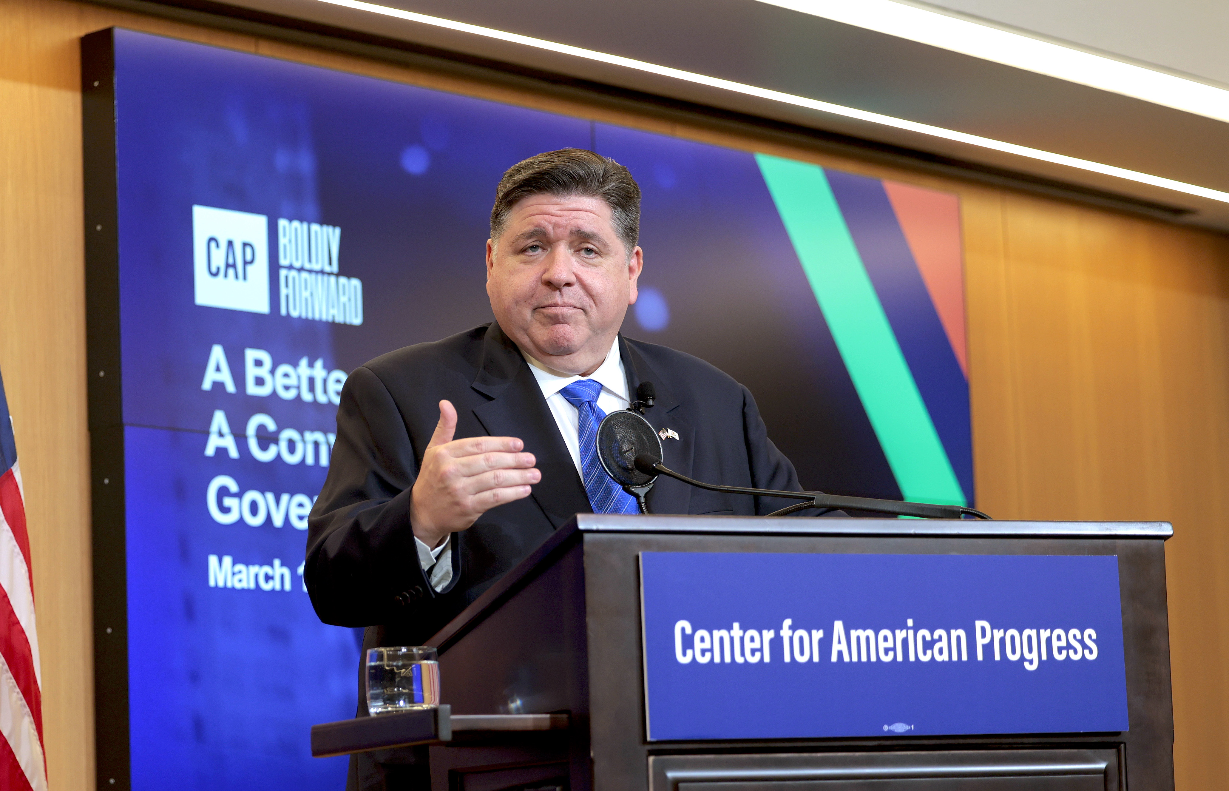 Illinois Governor Pritzker Talks About Federal Deployment in Chicago ...