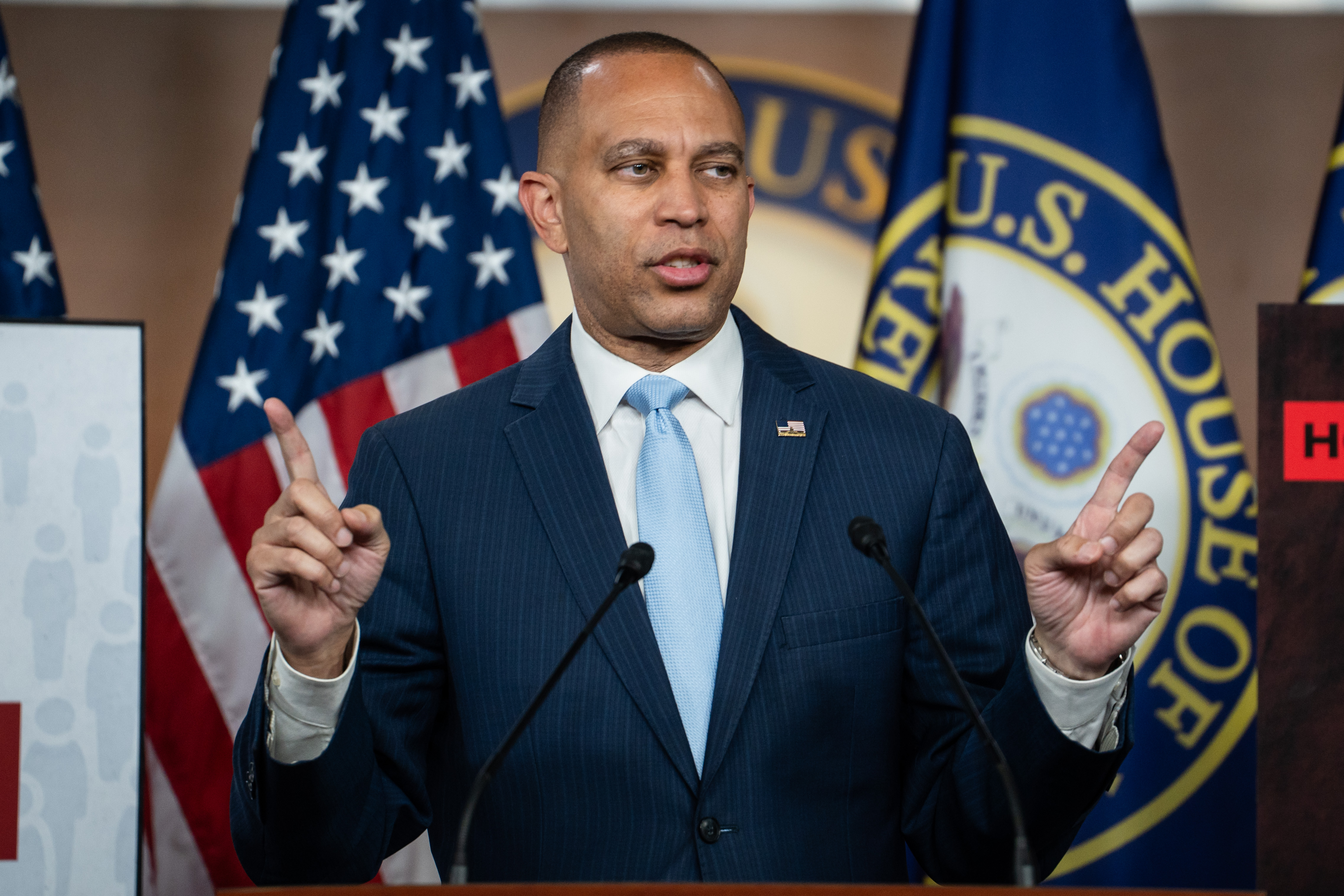 Democratic Leader Hakeem Jeffries Holds Weekly Press Conference | EpochTV